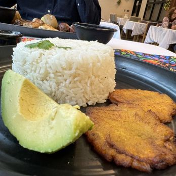 CHEVERE COLOMBIAN FOOD - Updated July 2025 - 21 Photos - 701 N Niles ...