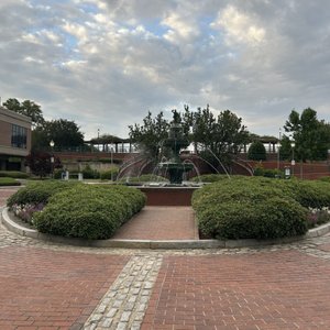 RIVERVIEW PARK ACTIVITIES CENTER - Updated July 2025 - 32 Photos - 100 ...