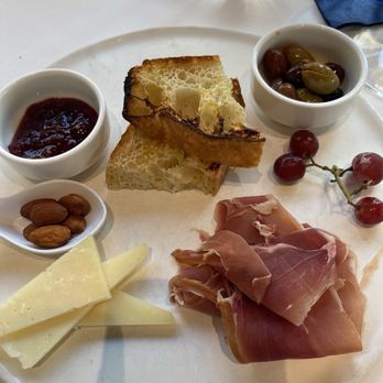 MUTINY IN THE HEIGHTS - Updated December 2025 - 242 Photos & 112 ...