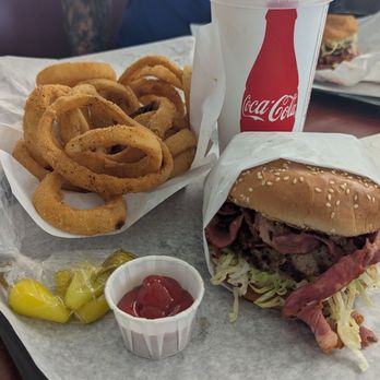 DAGLAS DRIVE IN - Updated January 2026 - 532 Photos & 874 Reviews ...