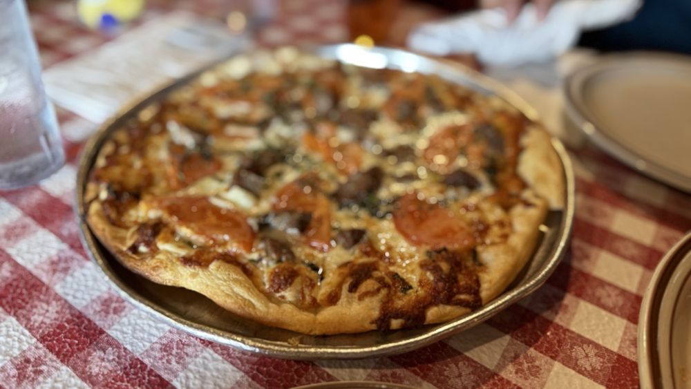 FILIPPI’S PIZZA GROTTO LITTLE ITALY - Updated January 2025 - 3486 ...