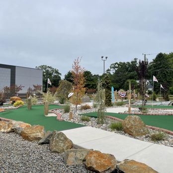 THE DUGOUT MINI GOLF - Updated July 2025 - 36 Photos - 3722 Churchville ...