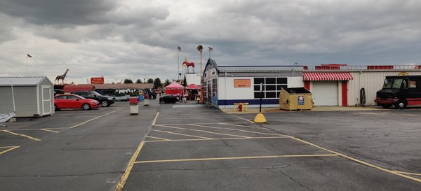 TRADERS WORLD - Updated January 2026 - 235 Photos & 101 Reviews - 601 ...