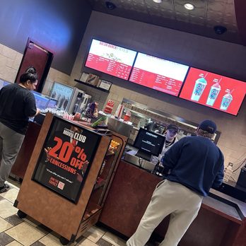 CINEMARK 18 AND XD - Updated December 2025 - 129 Photos & 158 Reviews ...