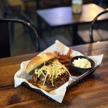 GAMBIT SOCIAL HOUSE - Updated December 2025 - 27 Photos & 24 Reviews ...