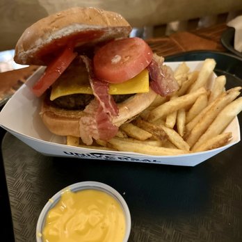 THE BURGER DIGS - Updated June 2026 - 81 Photos & 105 Reviews - 6000 ...