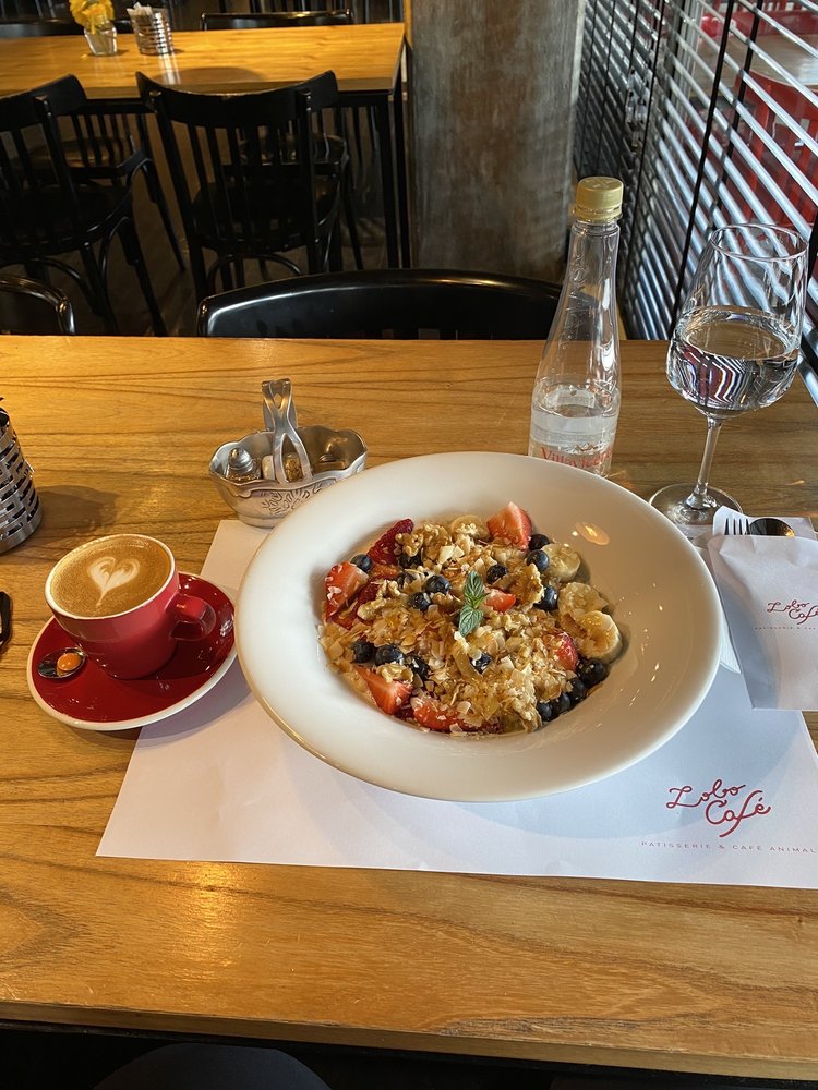 LOBO CAFE - Updated April 2024 - 44 Photos & 18 Reviews - Pierina ...