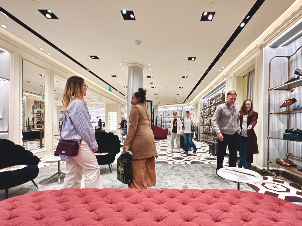 GUCCI - 12 Photos - 1000 Ross Park Mall Dr, Pittsburgh, Pennsylvania ...