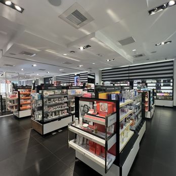 SEPHORA - Updated July 2025 - 114 Photos & 153 Reviews - 2250 Kalakaua ...