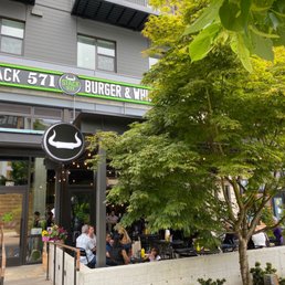 STACK 571 BURGER AND WHISKEY BAR - KIRKLAND - Updated December 2025 ...
