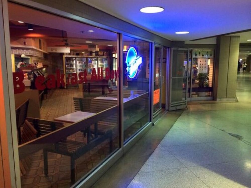 PENN CENTER RESTAURANT - Updated October 2025 - 2 Penn Ctr Concourse ...