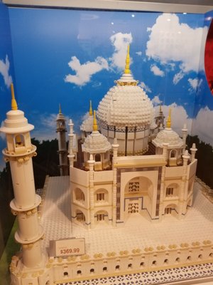 LEGO - CHICAGO - 250 Photos & 100 Reviews - 835 N Michigan Ave, Chicago ...