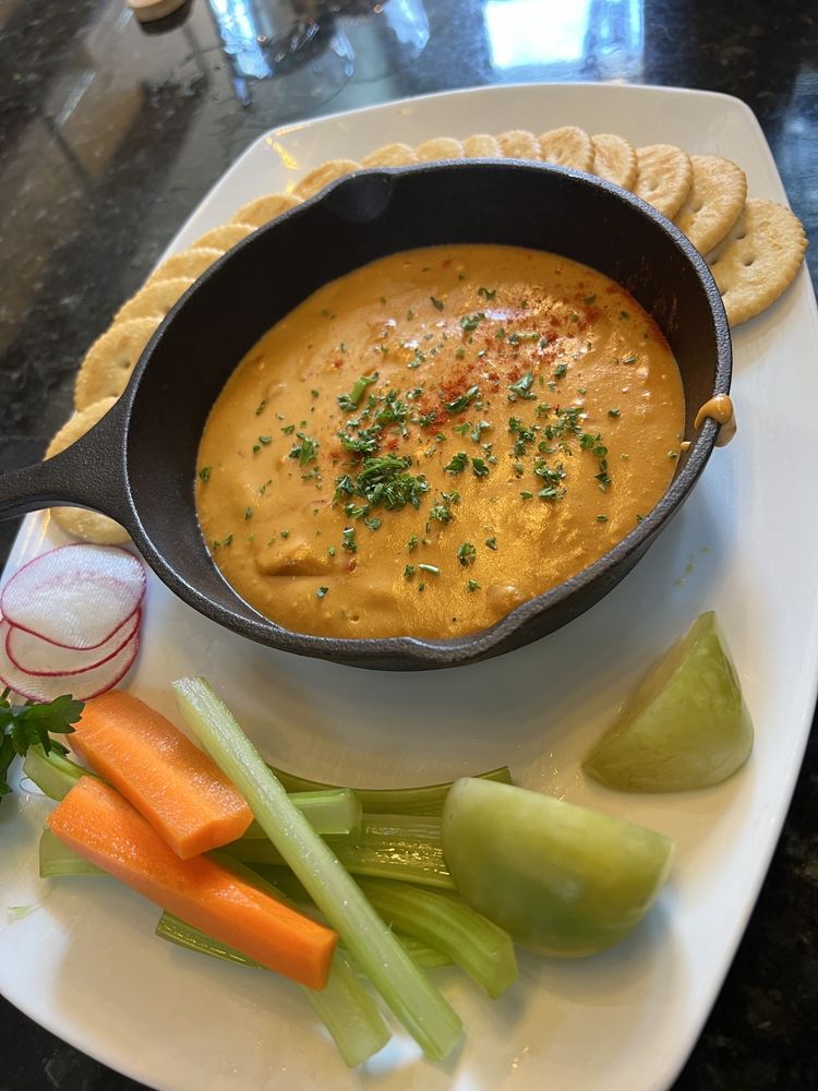 THE LOCAL HEN - 21 Photos - 888 City Walk Ln, Oviedo, Florida - Burgers ...