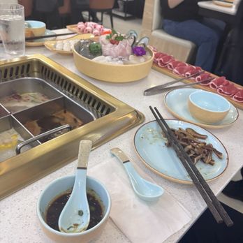 SEVENTEEN HOT POT - Updated October 2025 - 323 Photos & 115 Reviews ...