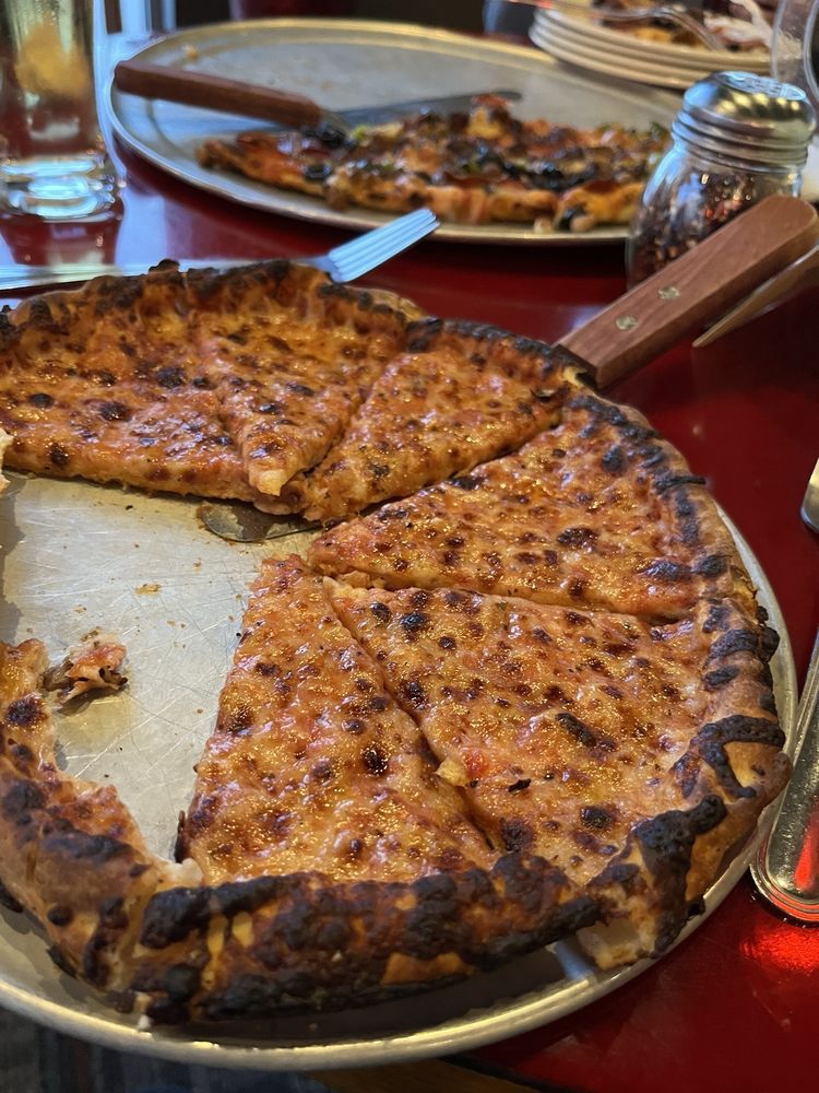 VILLAGE INN PIZZA - Updated July 2025 - 14 Photos - 2455 Central Ave ...