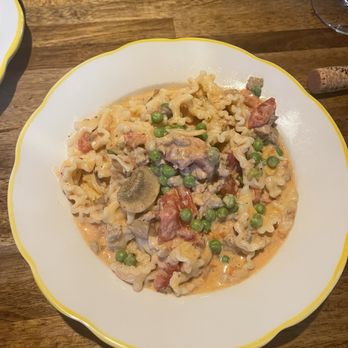 MANO BELLA - SOUTHPARK - Updated August 2024 - 76 Photos & 30 Reviews ...