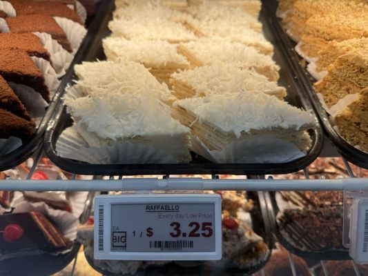 BIG SQUARE - Updated December 2025 - 164 Photos & 154 Reviews - 831 N ...