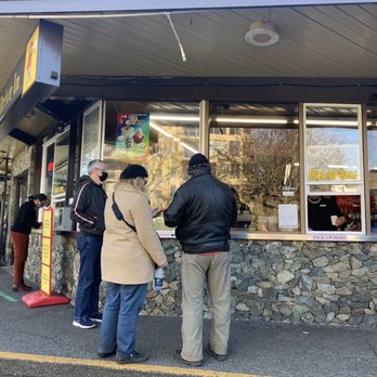 BEACON DRIVE IN - Updated December 2025 - 52 Photos & 81 Reviews - 126 ...