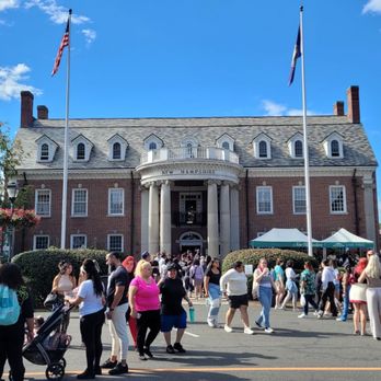 THE BIG E - Updated September 2025 - 1518 Photos & 322 Reviews - 1305 ...