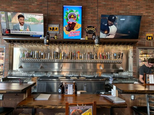 BEERHEAD BAR & EATERY - 162 Photos & 83 Reviews - 44375 Twelve Mile Rd ...