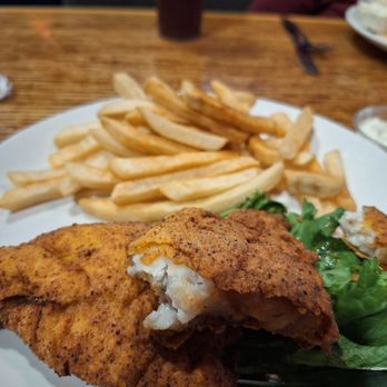 WINCHELL’S PUB & GRILL - Updated May 2025 - 114 Photos & 144 Reviews ...