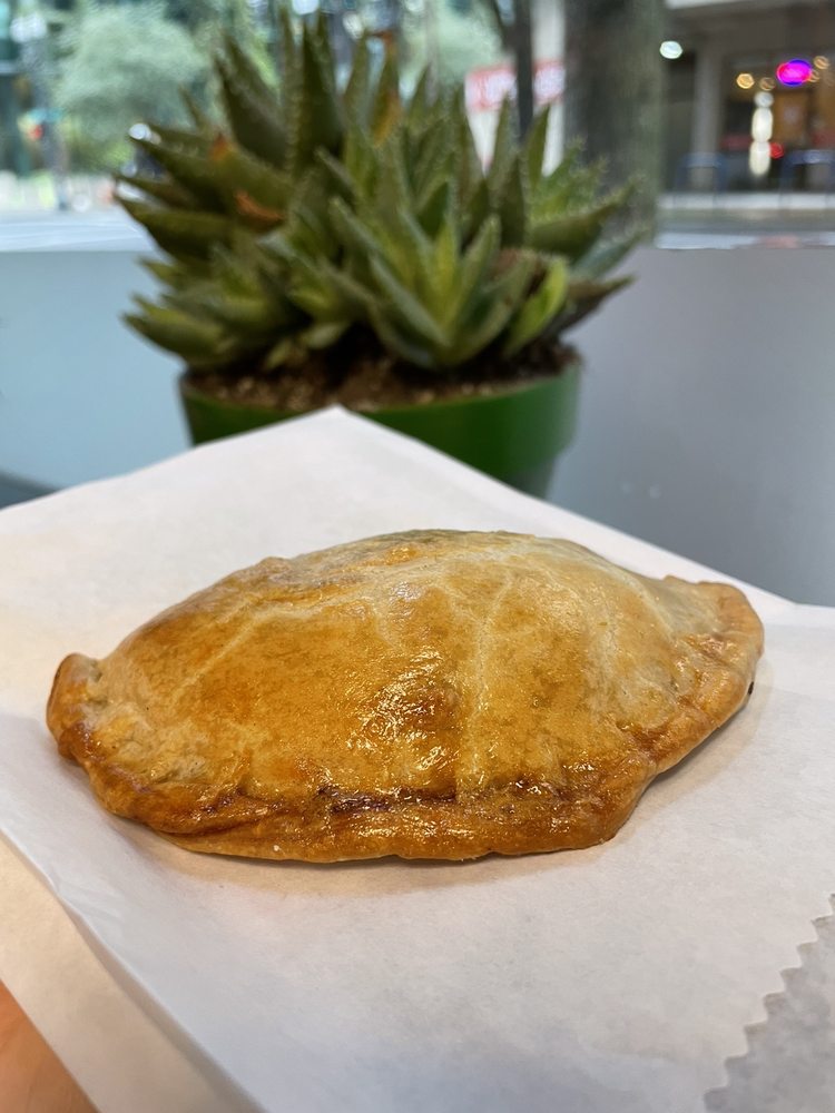 CAIMAN CAFE - Updated January 2026 - 76 Photos & 47 Reviews - 120 SW ...