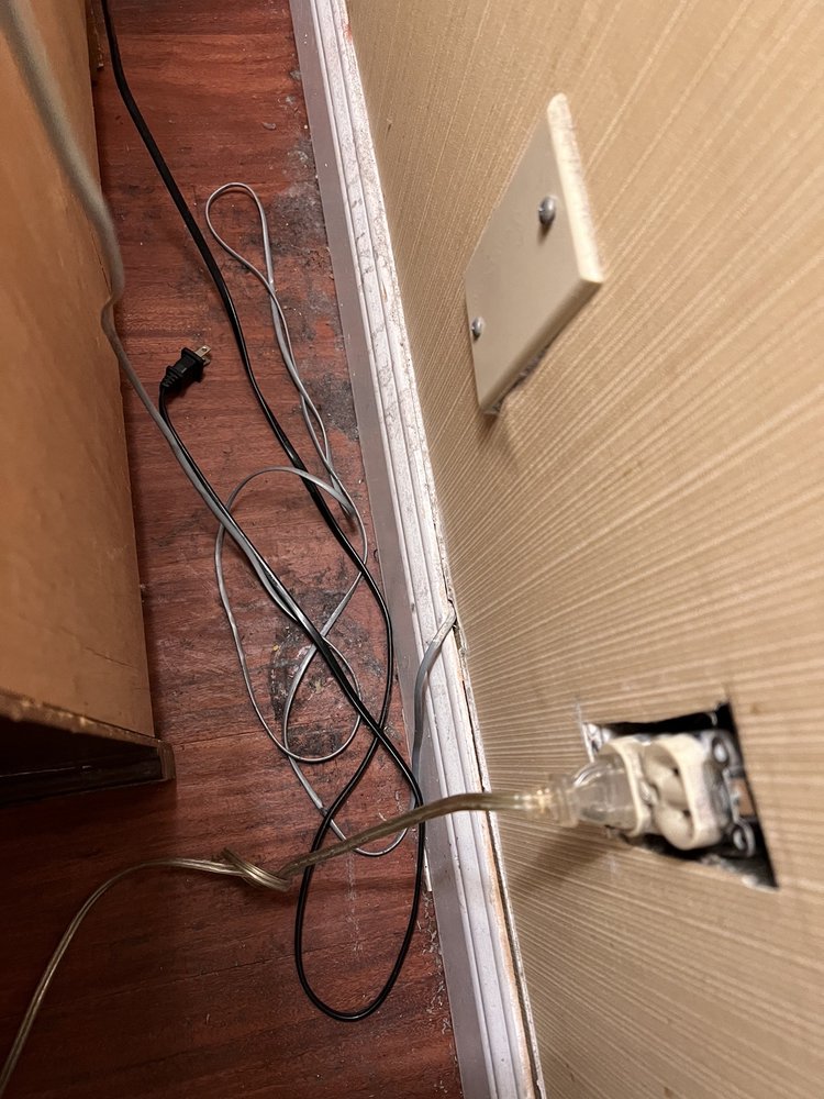 UNIVERSITY SQUARE HOTEL - Updated January 2026 - 325 Photos & 286 ...