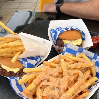 BURGER BODEGA - Updated February 2025 - 846 Photos & 464 Reviews - 4520 ...