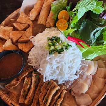 YOONIQUE PHO AND GRILL - Updated September 2024 - 180 Photos & 79 ...