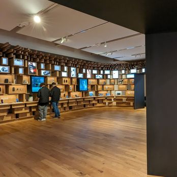 GOOGLE STORE - Updated December 2025 - 65 Photos & 23 Reviews - 2000 N ...