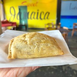 REGGAE HUT - Updated December 2024 - 430 Photos & 584 Reviews - 4814 ...