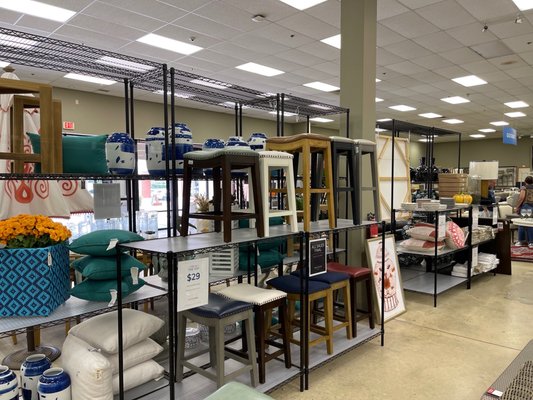 FRONTGATE OUTLET - Updated September 2025 - 15 Reviews - 1425 Market ...