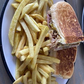 ENZO’S CAFE AND BAKERY - Updated October 2025 - 298 Photos & 207 ...