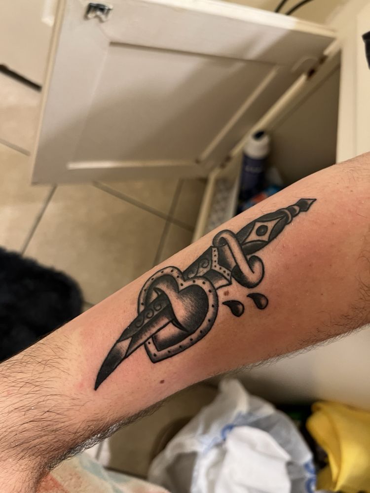 AUTHENTIC ROOTS TATTOO - Updated September 2025 - 358 Photos & 103 ...