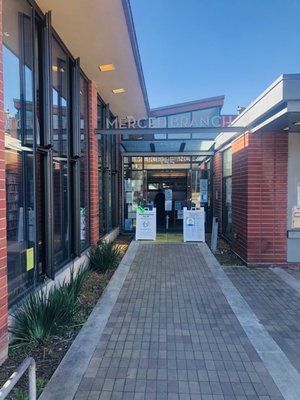 MERCED BRANCH LIBRARY - Updated December 2025 - 52 Photos & 44 Reviews ...