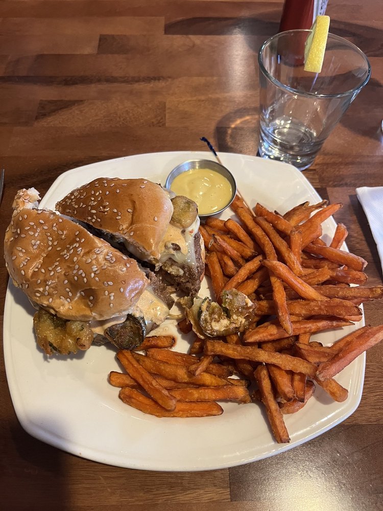 CAPITOL BISTRO & BAR - Updated May 2025 - 80 Photos & 131 Reviews ...