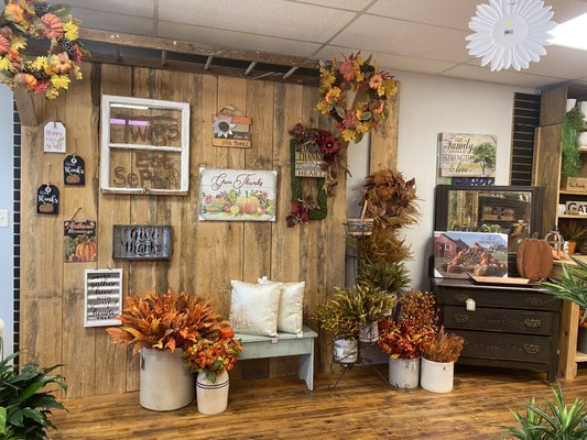 TWIGS FLOWER SHOP - Updated November 2025 - 21 Photos - 113 W S St ...