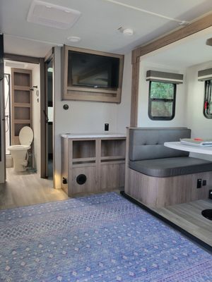 MIKE THOMPSON’S RV SUPER STORE - Updated October 2025 - 215 Photos ...