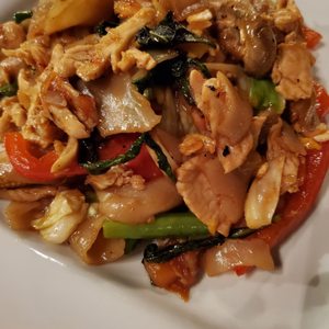 THAITANIUM - 483 Photos & 335 Reviews - 735 Massachusetts Ave ...