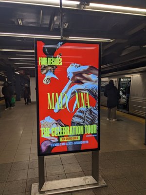 THE E TRAIN - Updated October 2025 - 111 Photos & 103 Reviews - New ...