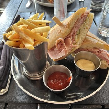 BAR REVERIE - Updated January 2026 - 53 Photos & 57 Reviews - 4017 ...