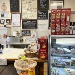 PERRECA’S BAKERY - Updated July 2025 - 102 Photos & 136 Reviews - 31-33 ...