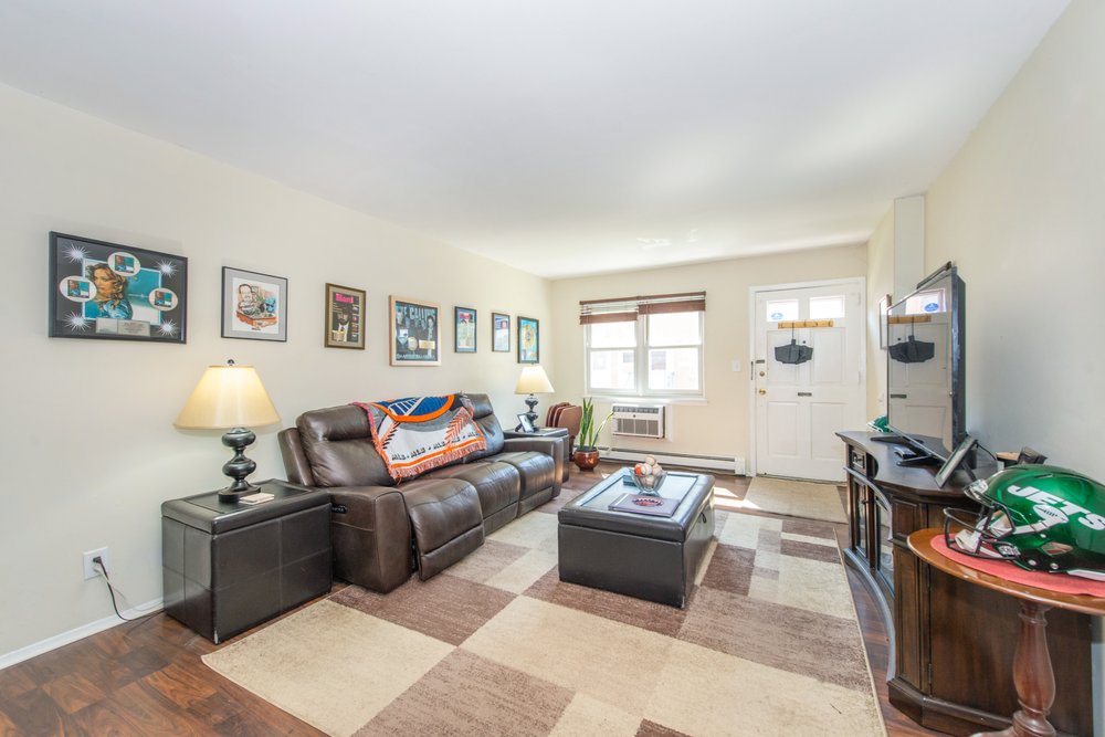 EDWIN LORA REALTOR - UNITED REAL ESTATE - 20 Photos - 1030 Clifton Ave ...