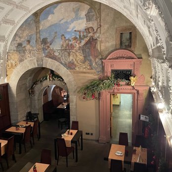 RATSKELLER - Updated October 2025 - 79 Photos & 79 Reviews - Langgasse ...