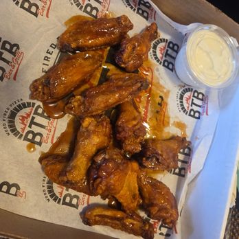 BTB WOODFIRED PIZZA BAR & GRILL - Updated December 2025 - 90 Photos ...