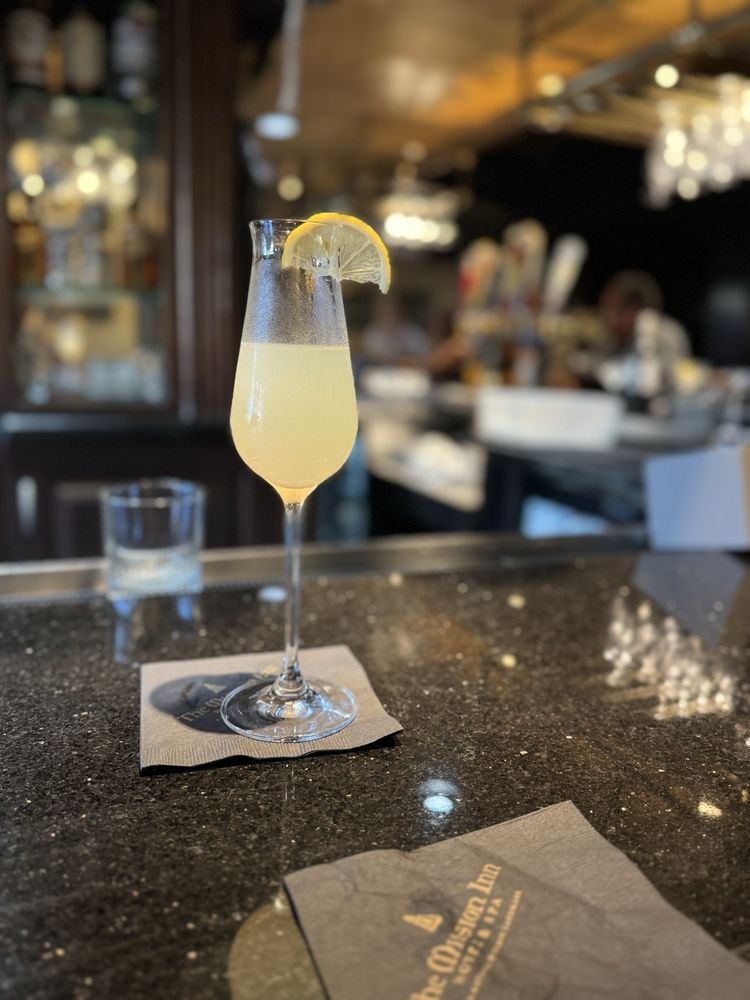 PRESIDENTIAL LOUNGE - Updated December 2025 - 512 Photos & 353 Reviews ...