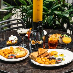 FOX ON JOHN - Updated June 2025 - 472 Photos & 227 Reviews - 106 John ...