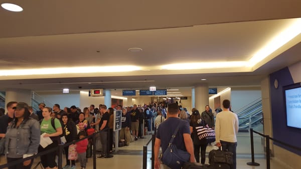 TSA CHECKPOINT - CHICAGO MIDWAY AIRPORT - Updated September 2025 - 10 ...