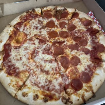 TOMASINO’S PIZZA - Updated June 2024 - 247 Photos & 318 Reviews - 2612 ...