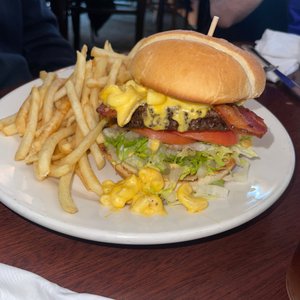 THE HOWARD STREET INN - 283 Photos & 290 Reviews - 6700 W Howard St ...